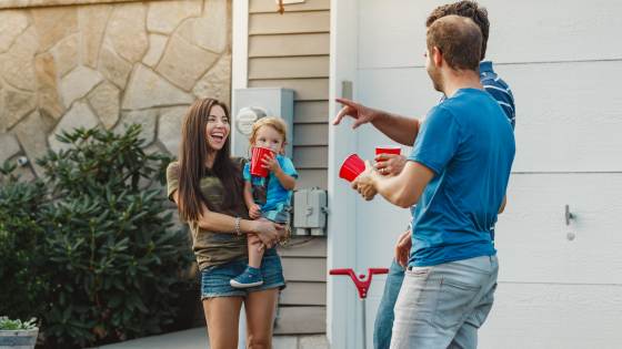 5 Ways To Welcome A New Neighbor